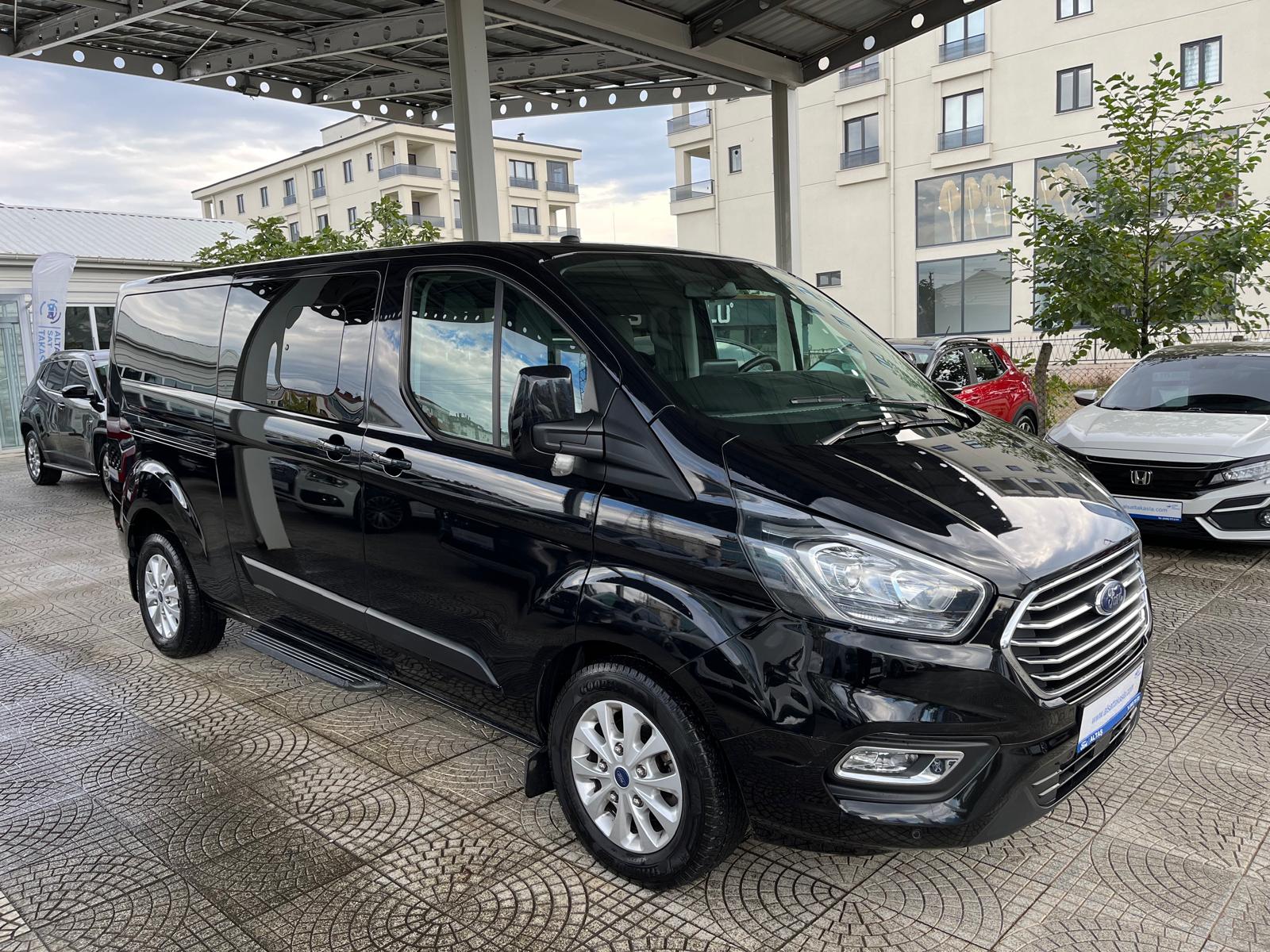 Verwunderlich 2023 Ford Tourneo Custom Titanium Bildnull